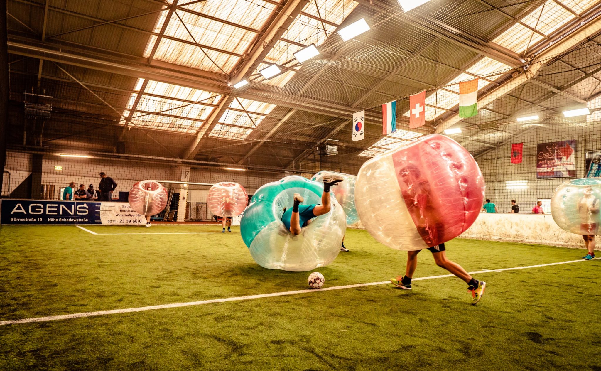 Indoor Beach Platz in Düsseldorf | COSMO Sports